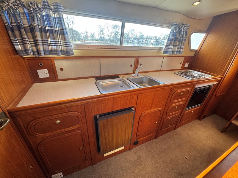 Atlanta 27 Boat for Sale, "Ravel" at Jones Boatyard