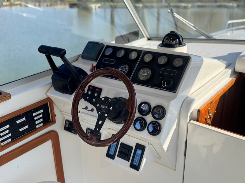 Atlanta 27 Boat for Sale, "Ravel" at Jones Boatyard