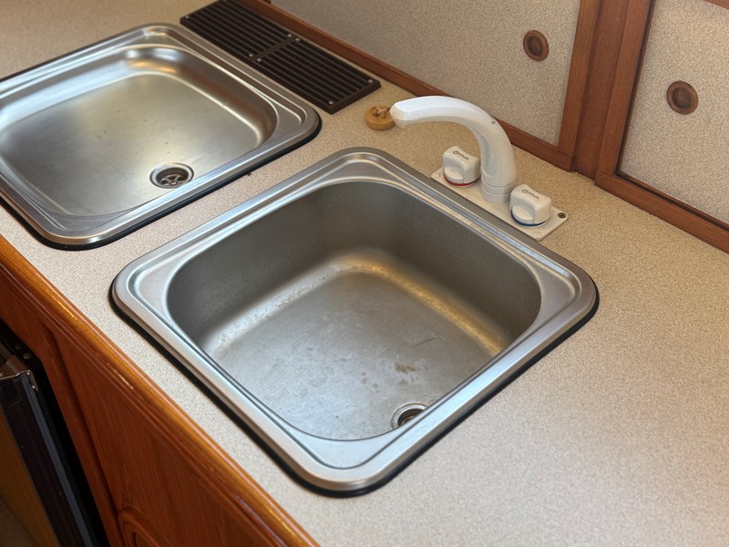 Atlanta 27 Boat for Sale, "Ravel" at Jones Boatyard