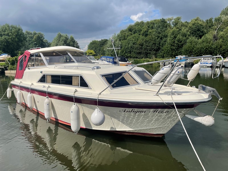 Fairline Mirage Boat for Sale, "Antigua Moon" at Jones Boatyard