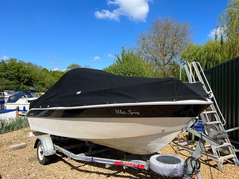Mariner 555 Boat for Sale, "White Spray" at Jones Boatyard