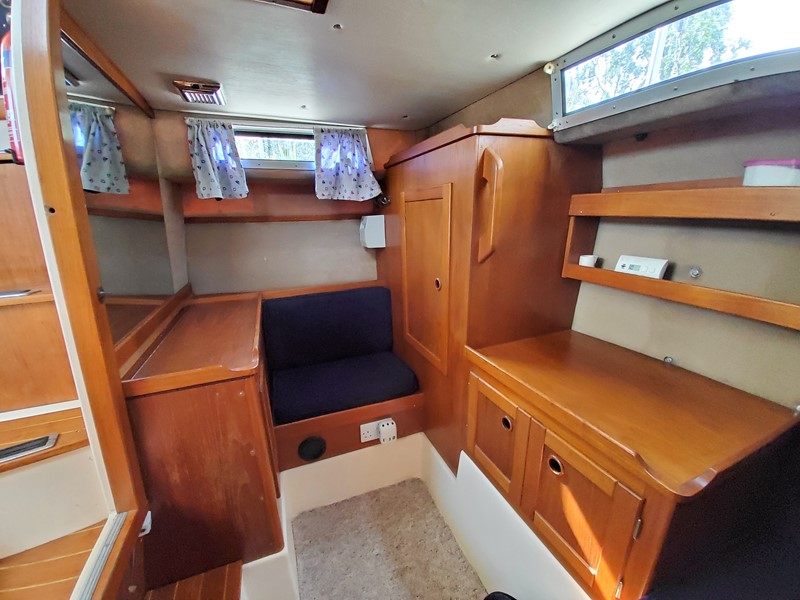 Nimbus 3000 Boat for Sale, "Annie Laurie" at Jones Boatyard