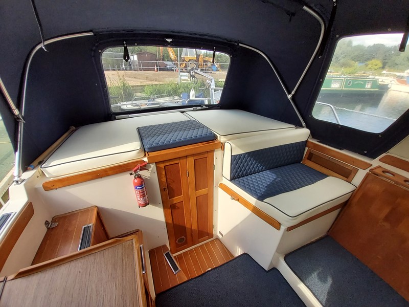 Nimbus 3000 Boat for Sale, "Annie Laurie" at Jones Boatyard