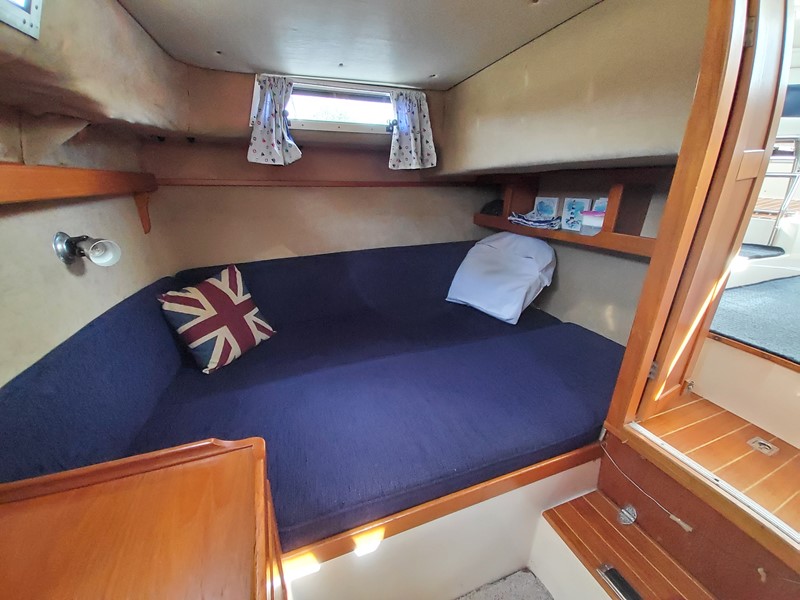 Nimbus 3000 Boat for Sale, "Annie Laurie" at Jones Boatyard