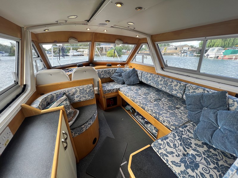 Sheerline 740 Finesse Boat for Sale, "Iris" at Jones Boatyard