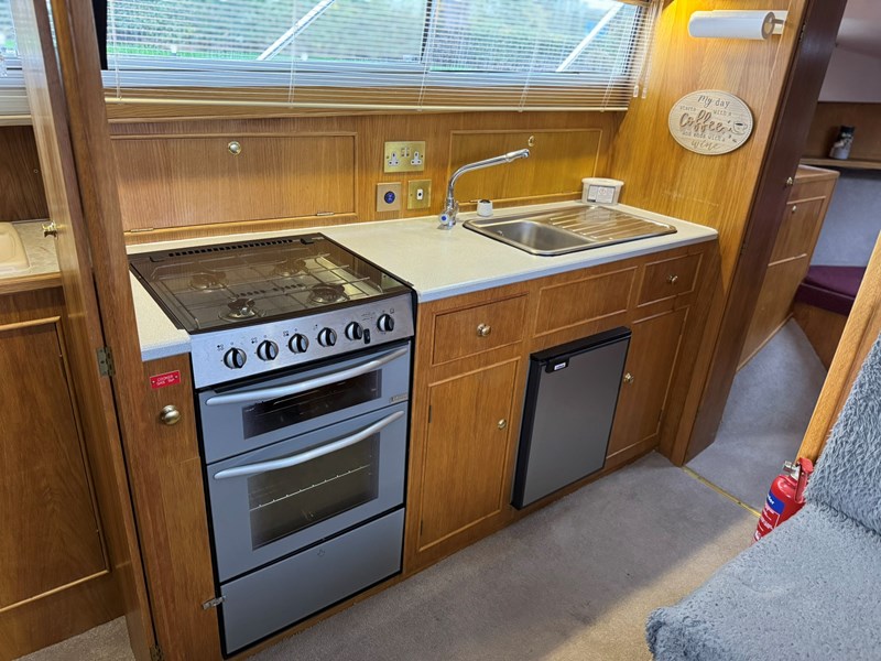 Sheerline 950 Boat for Sale, "Sheer Heaven" at Jones Boatyard