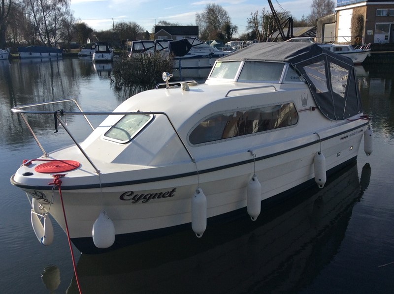 Viking 21 narrow beam Boat for Sale, "Cygnet" at Jones Boatyard