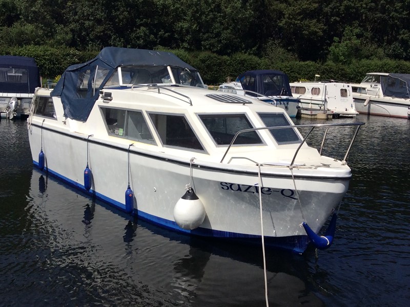 Viking 26 Aft Cabin Boat for Sale, "Suzi Q" at Jones Boatyard