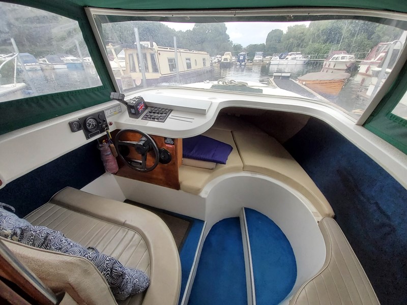 Viking Slipstream 27 Boat for Sale, "Just Us" at Jones Boatyard